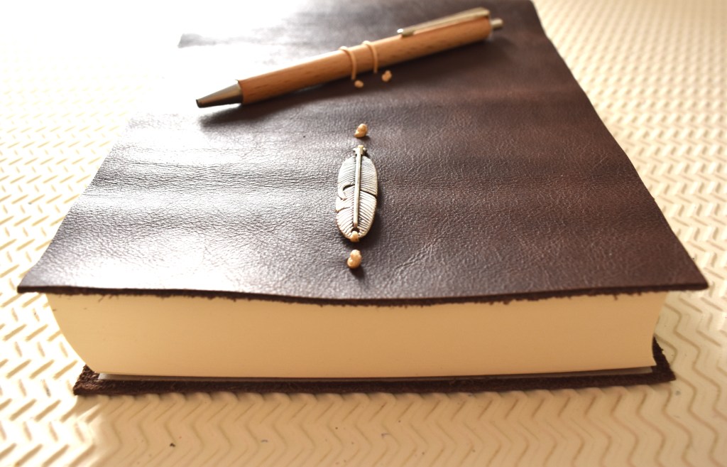 BLOCCO APPUNTI – Daisy in the book